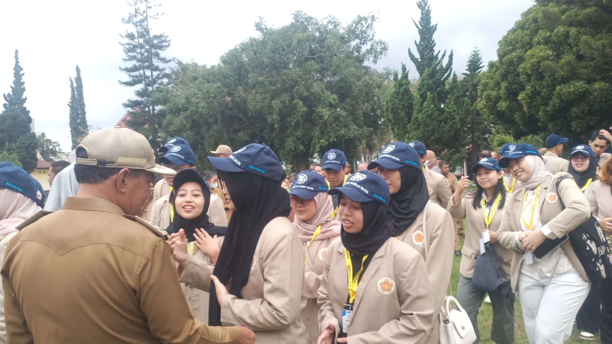 29 Mahasiswa Universitas Gadjah Mada Lakukan KKN di Kabupaten Ngada ...